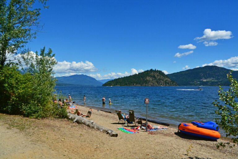 Shuswap Lake Park – Camp BC